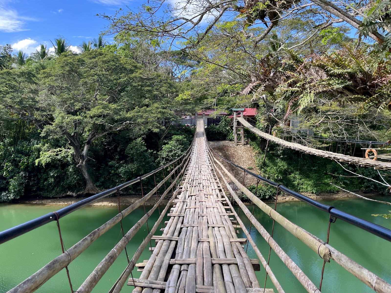 Sipatan Twin Hanging Bridge Sevilla (2026) – Best of TikTok, Instagram ...