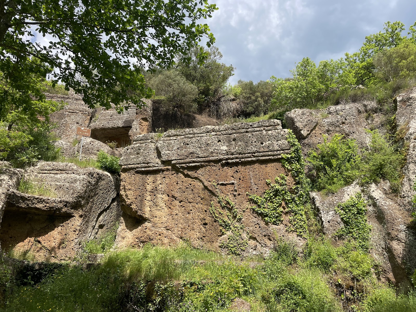 Norchia Necropolis (2026) – Best of TikTok, Instagram & Reddit Travel Guide