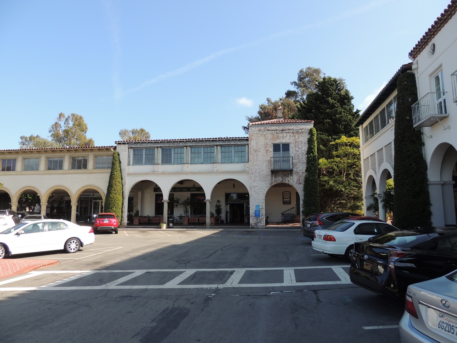 Malaga Cove Plaza (2026) – Best of TikTok, Instagram & Reddit Travel Guide