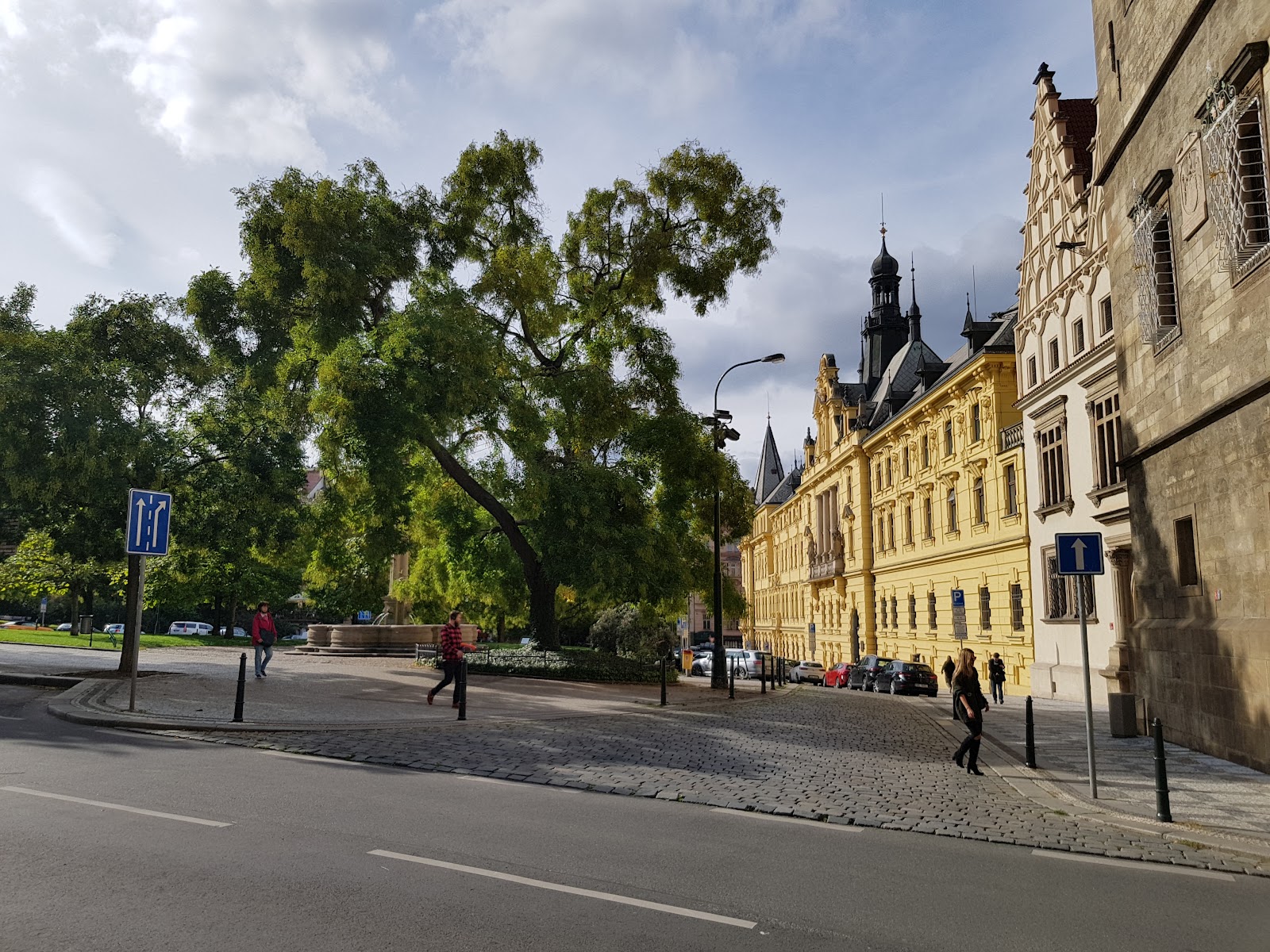 Charles Square Prague (2026) – Best of TikTok, Instagram & Reddit ...