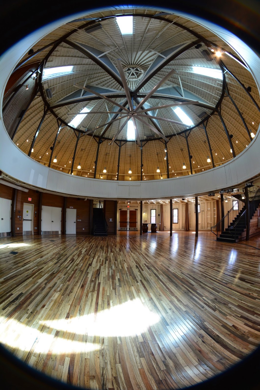 DeTurk Round Barn (2025) – Best of TikTok, Instagram & Reddit Travel Guide