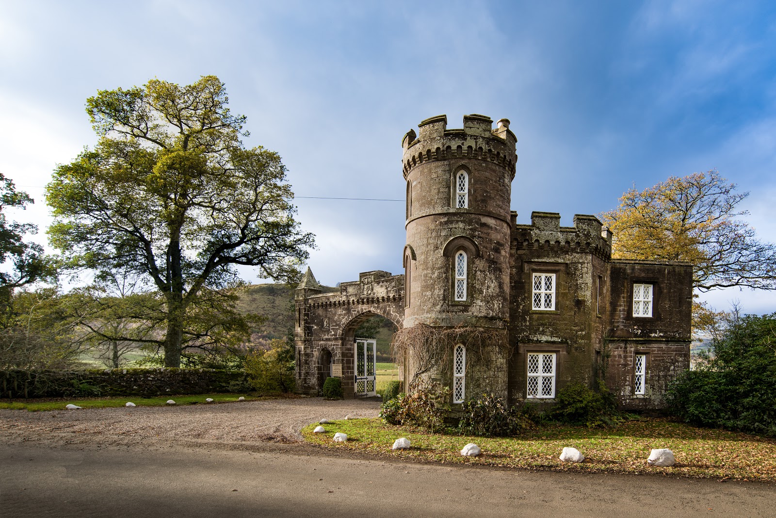 Monzie Castle (2026) – Best of TikTok, Instagram & Reddit Travel Guide