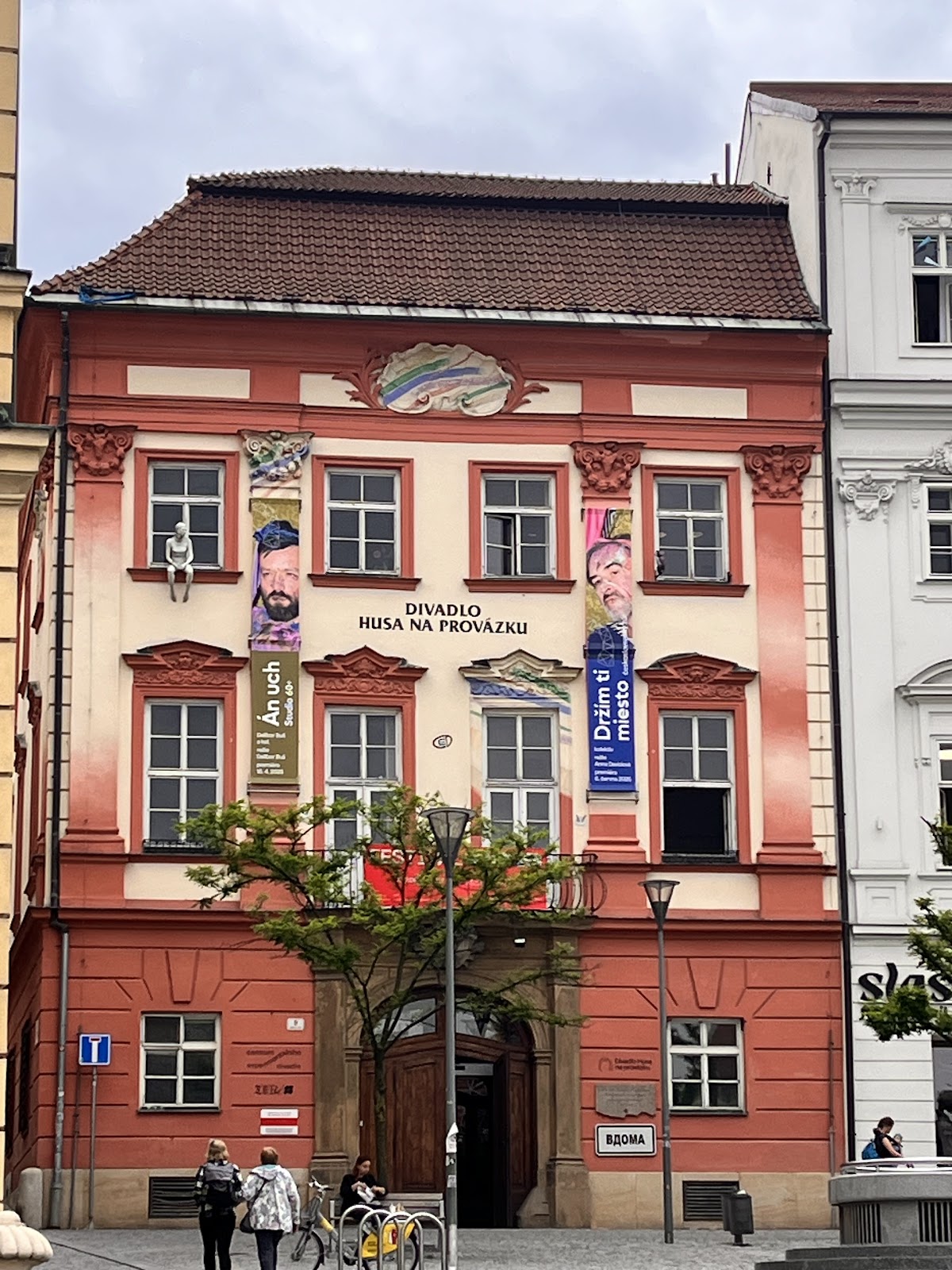 Husa na provázku (Goose on a String Theatre) Brno (2026) – Best of ...