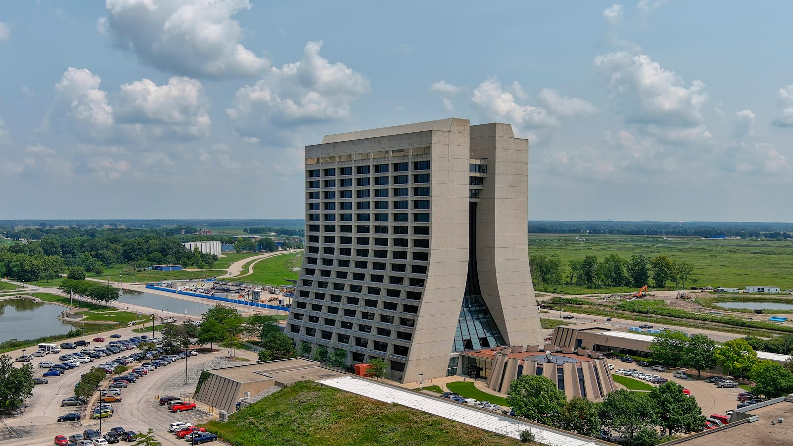 Fermilab (2026) – Best of TikTok, Instagram & Reddit Travel Guide