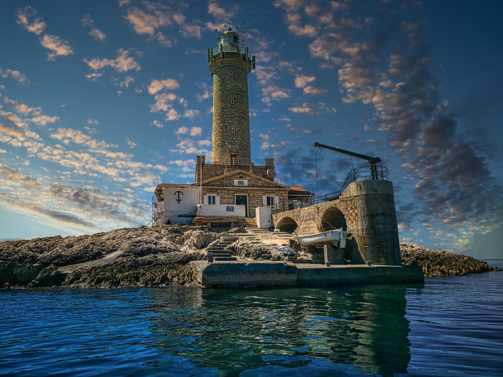 Porer Lighthouse (2026) – Best of TikTok, Instagram & Reddit Travel Guide
