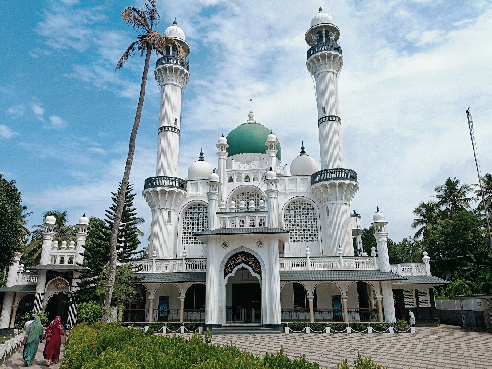 Kaduvayil Juma Masjid (2026) – Best of TikTok, Instagram & Reddit ...