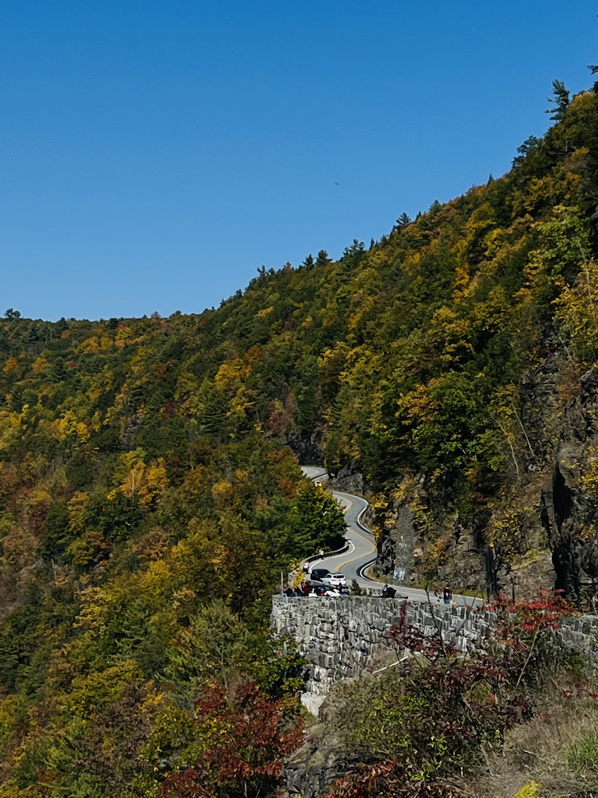 Hawk's Nest Overlook (2026) – Best of TikTok, Instagram & Reddit Travel ...