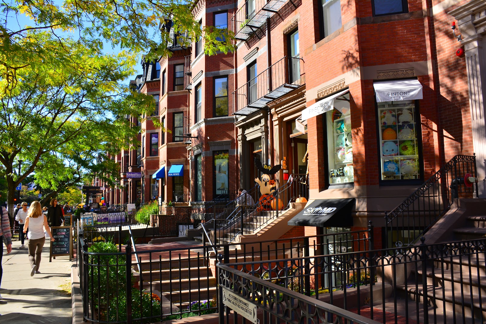Newbury Street Boston (2026) – Best of TikTok, Instagram & Reddit ...