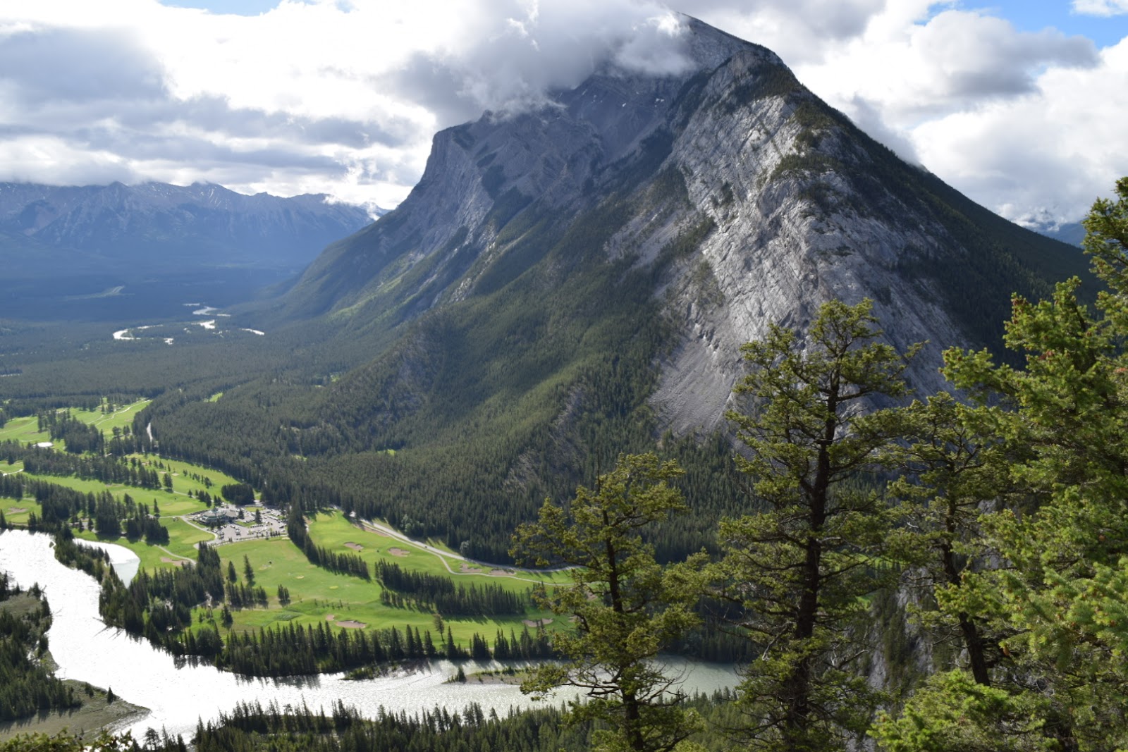 Tunnel Mountain Drive Banff (2026) – Best of TikTok, Instagram & Reddit ...